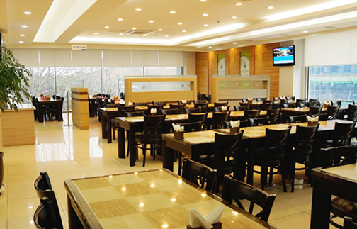 Foods & Cafeterias